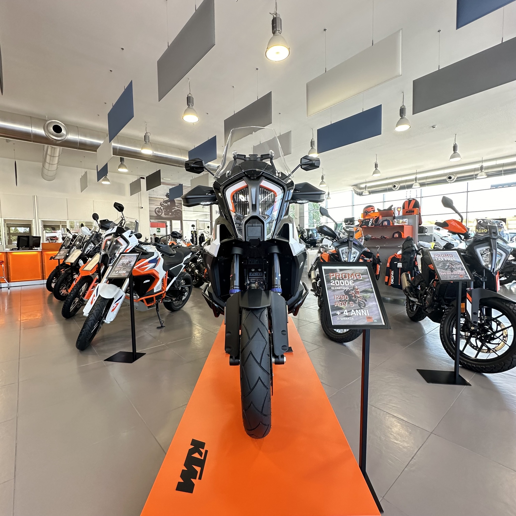 Concessionaria Husqvarna | Guagliumi Moto Roma